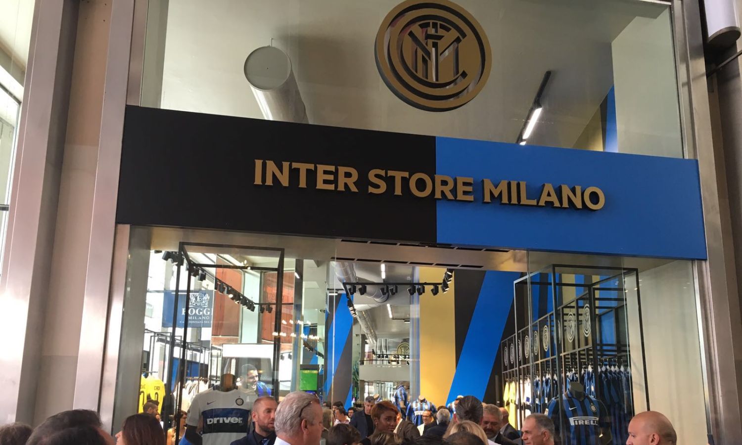 Relacja z prezentacji nowych strojów (wideo) | FcInter.pl